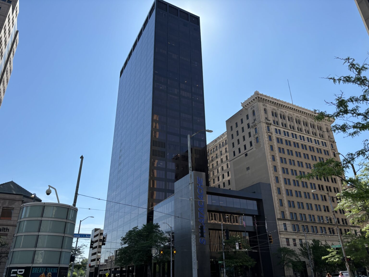 STRATACACHE Tower
